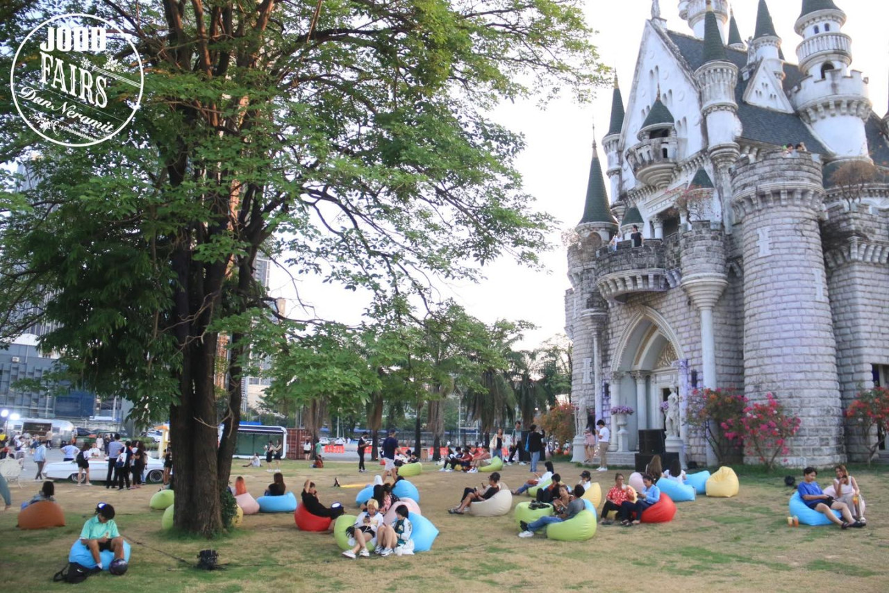 曼谷夜市JODD FAIRS DanNeramit 新開幕！喬德夜市神奇之地必吃美食推介 附交通/營業時間 | U Travel