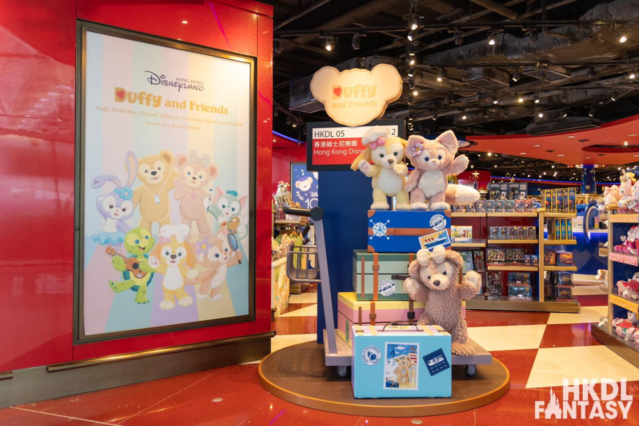 迪士尼機場店丨Duffy與好友限定打卡位登陸機場奇妙店 可愛行李手推車/Duffy登機閘口 | UHK 港生活