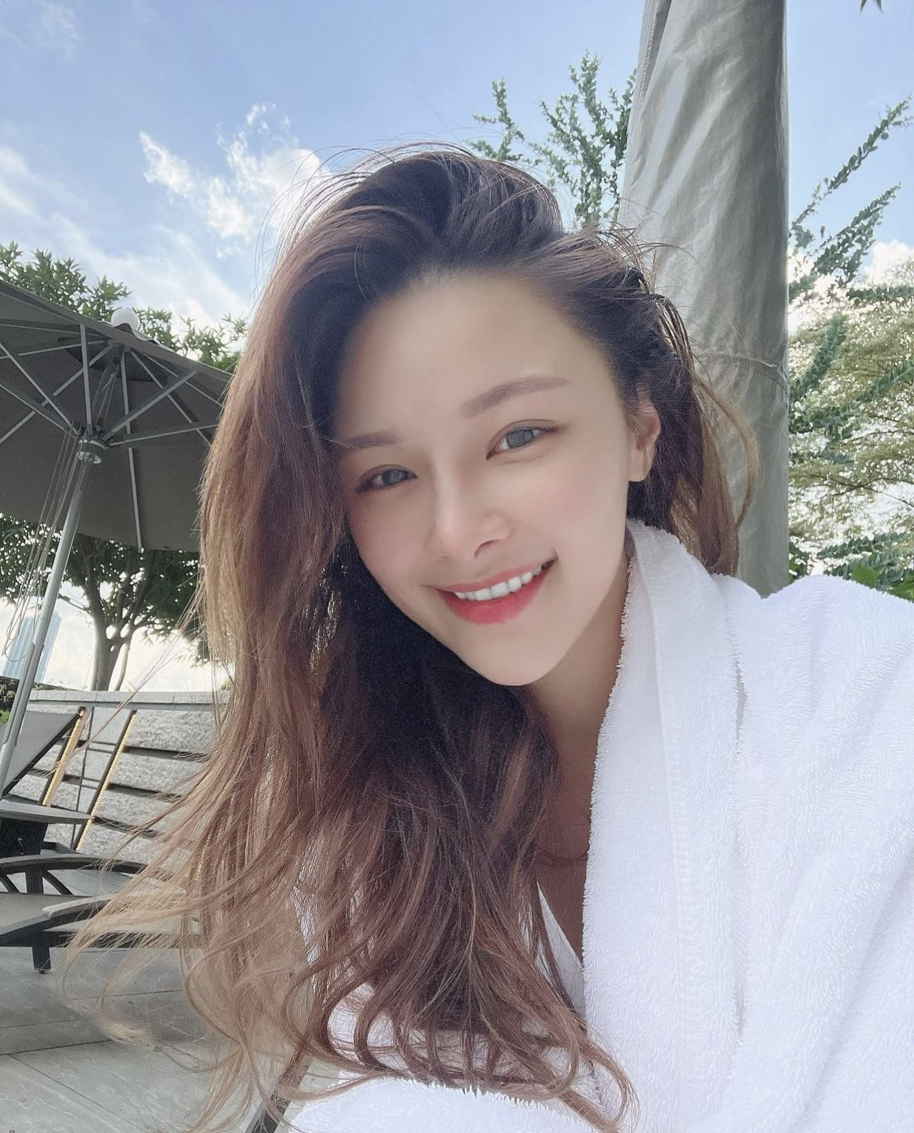 31歲藝人蔚雨芯涉詐騙藝人股東580萬投資款 遭廉署落案起訴三罪 | UHK 港生活