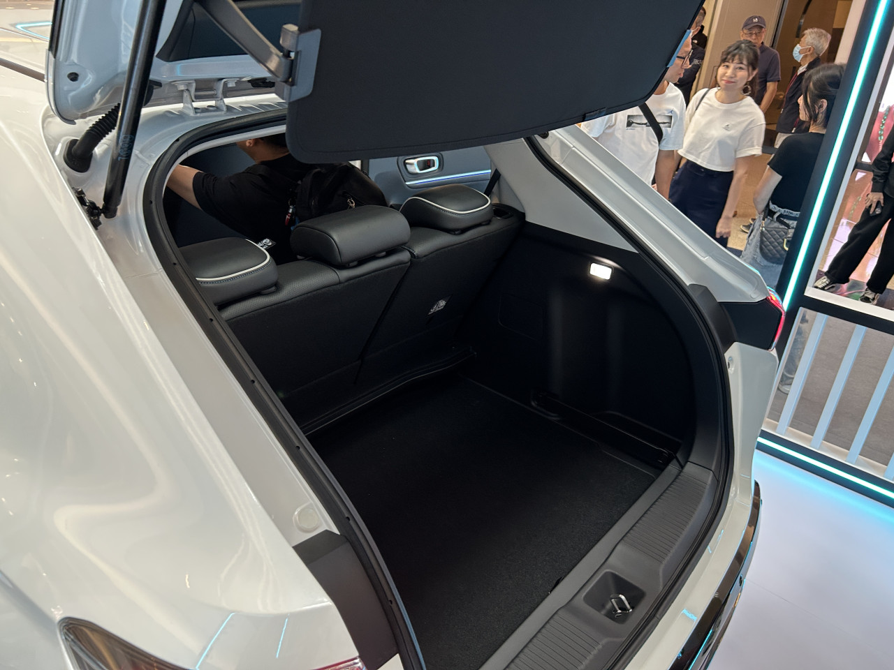 香港電動車推薦2026｜逾20電動車一換一推介 價錢最平10幾萬Tesla/BYD/MG/BMW/Benz | ezone