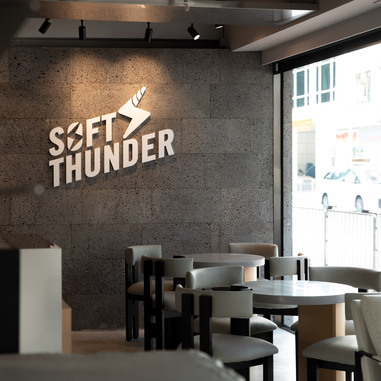 人氣「SOFT THUNDER」全新旗艦Cafe登陸灣仔！招牌忌廉酥皮筒／開心果系列／法式酥皮蛋撻／限定焦糖布甸丹麥酥 | U Food
