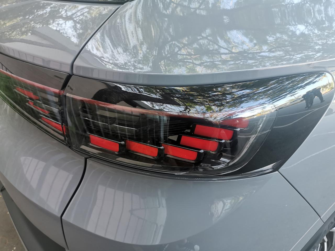 香港電動車推薦2026｜逾20電動車一換一推介 價錢最平10幾萬Tesla/BYD/MG/BMW/Benz | ezone