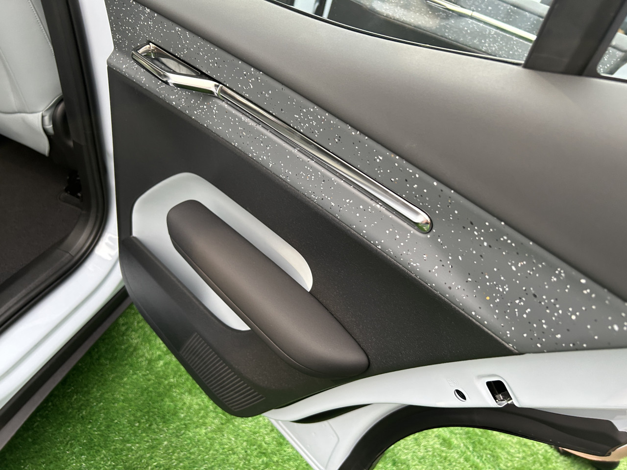 香港電動車推薦2026｜逾20電動車一換一推介 價錢最平10幾萬Tesla/BYD/MG/BMW/Benz | ezone