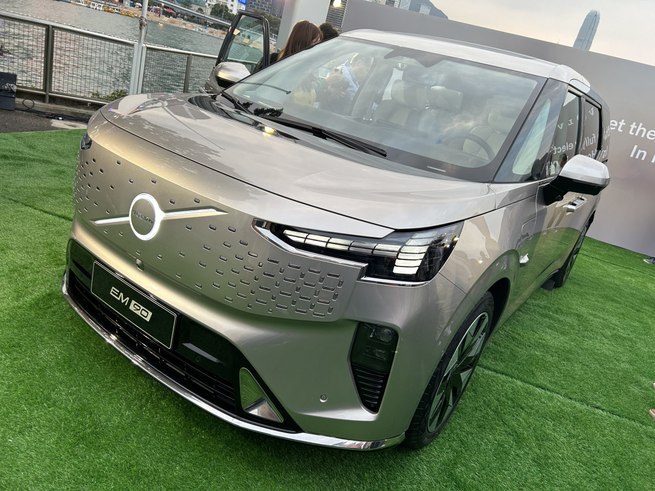 電動7人車推介2026｜歐美國產12款比較40萬起 平治SUV/Maxus Mifa/kia… | ezone