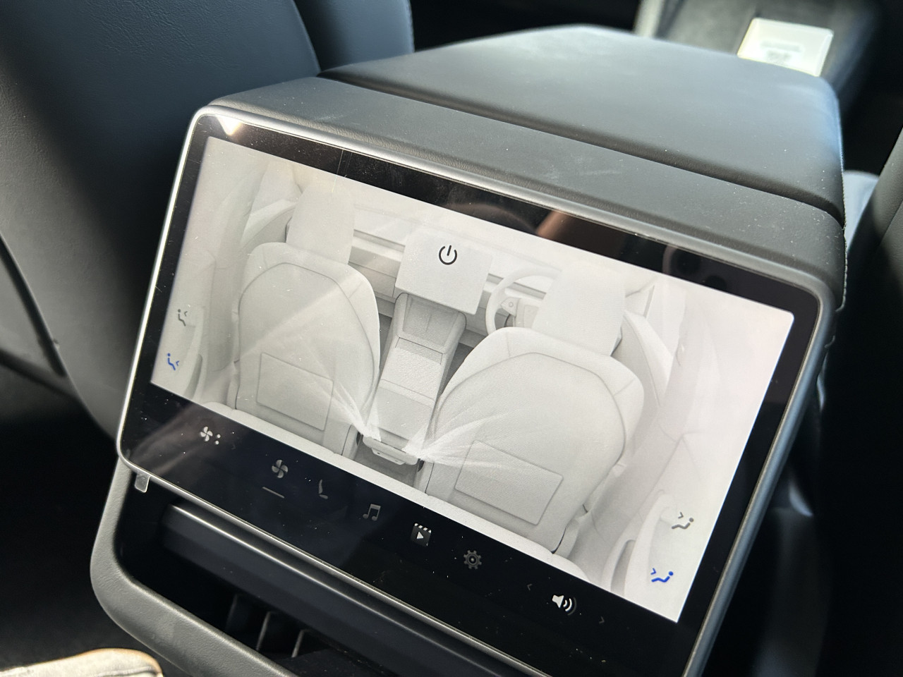 香港電動車推薦2026｜逾20電動車一換一推介 價錢最平10幾萬Tesla/BYD/MG/BMW/Benz | ezone