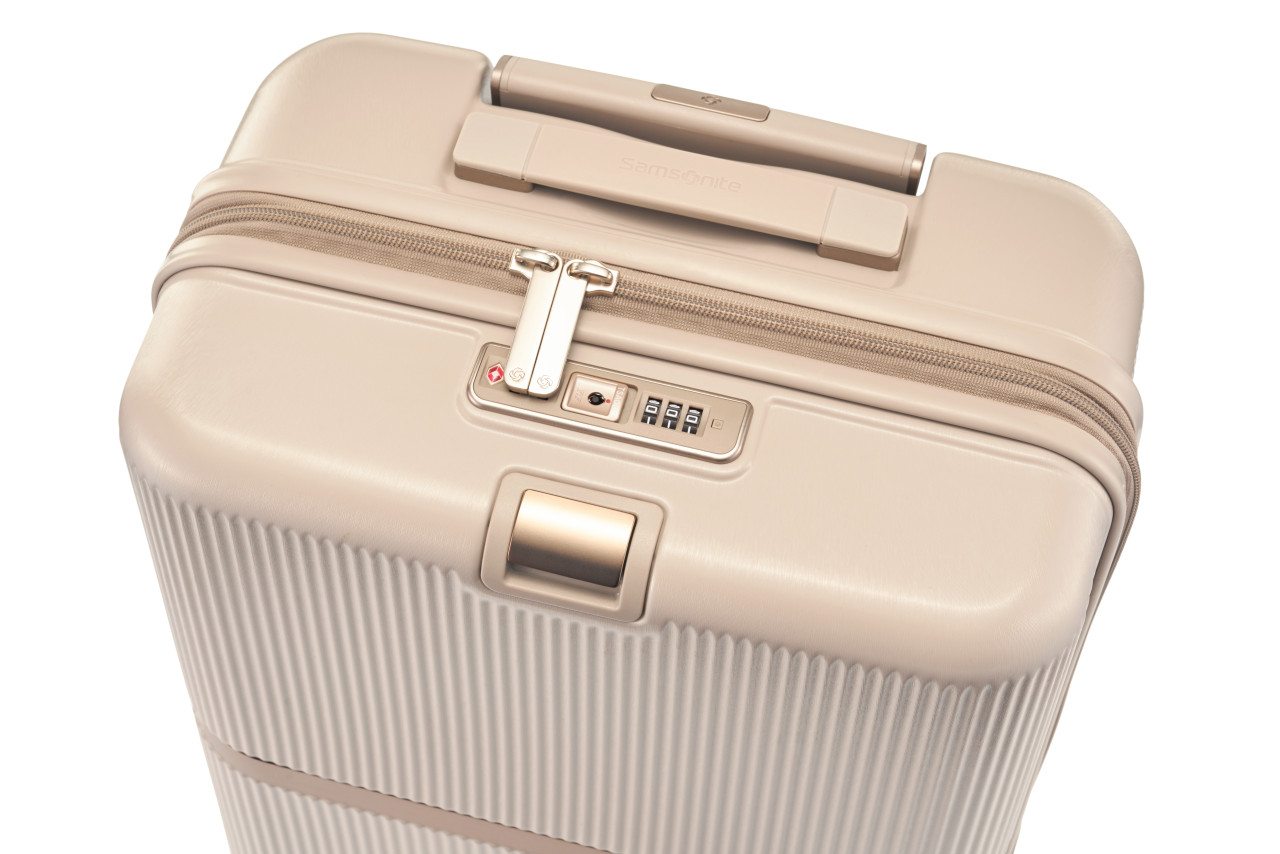 Samsonite x SNIDEL首度聯乘 推夢幻奶茶色行李箱 | UHK 港生活