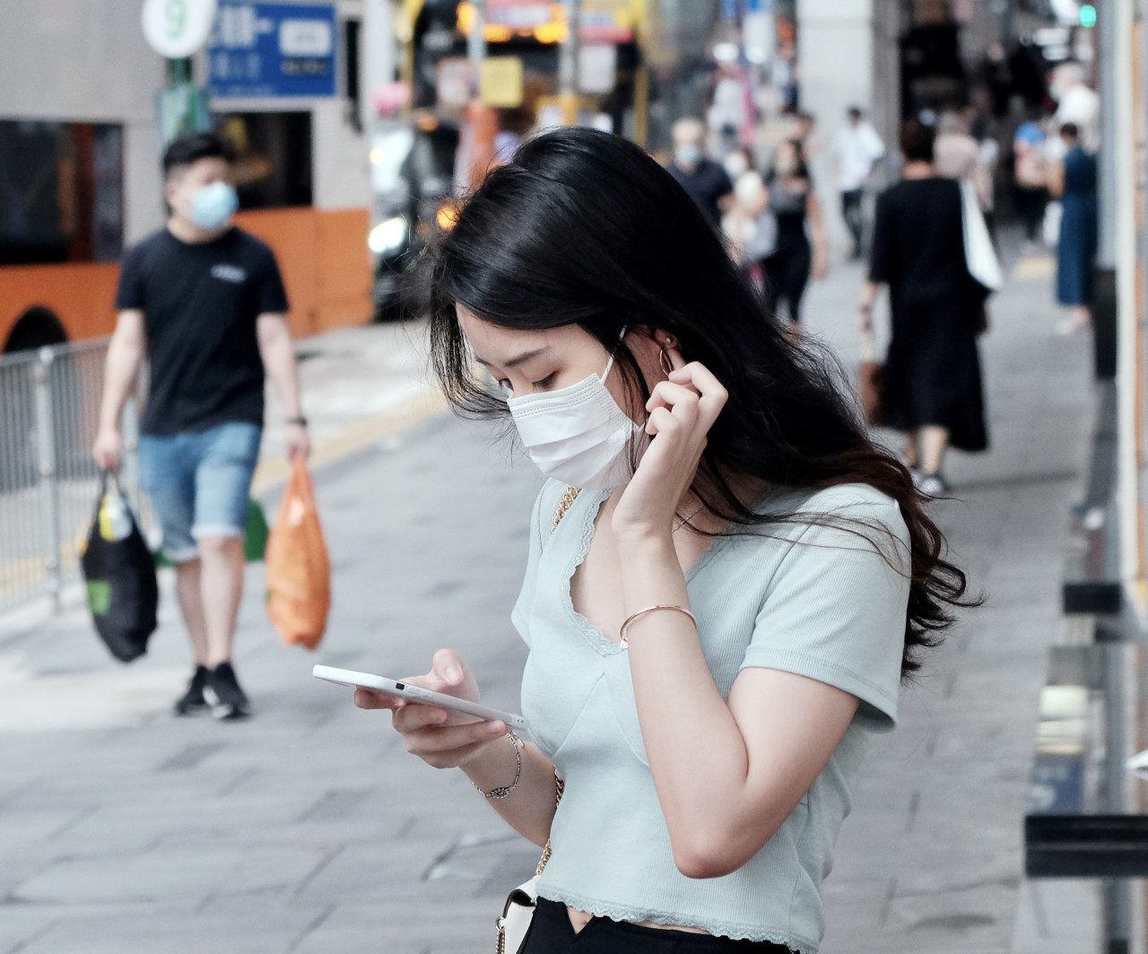 手機 Mon 貼其實呃錢？ 製造商「不是特別有用」更存 3 大隱憂 | ezone