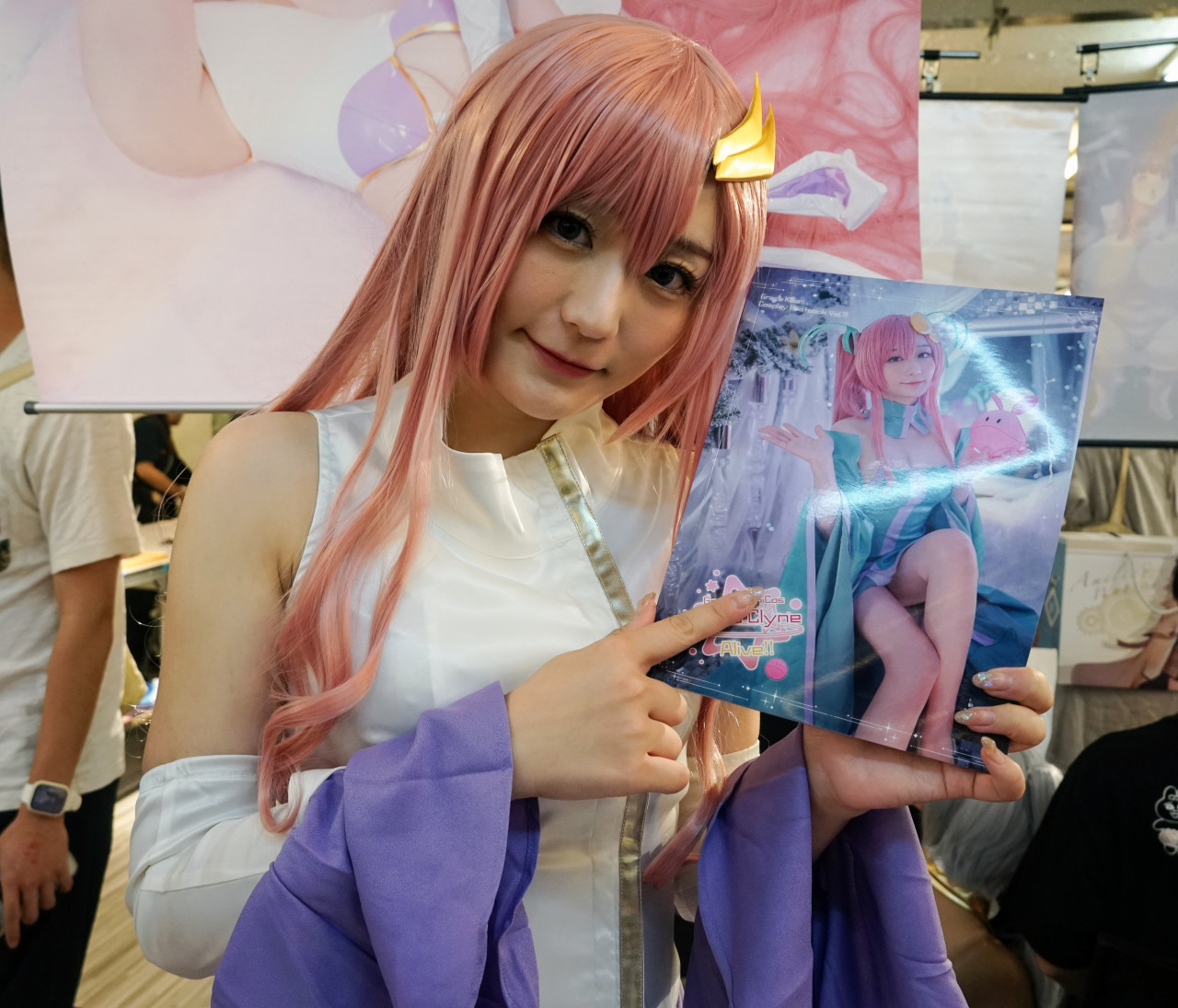 Pure Love 4 櫻花祭全直擊 Cosplay靚相 同人精品 舞台表演合集 | ezone