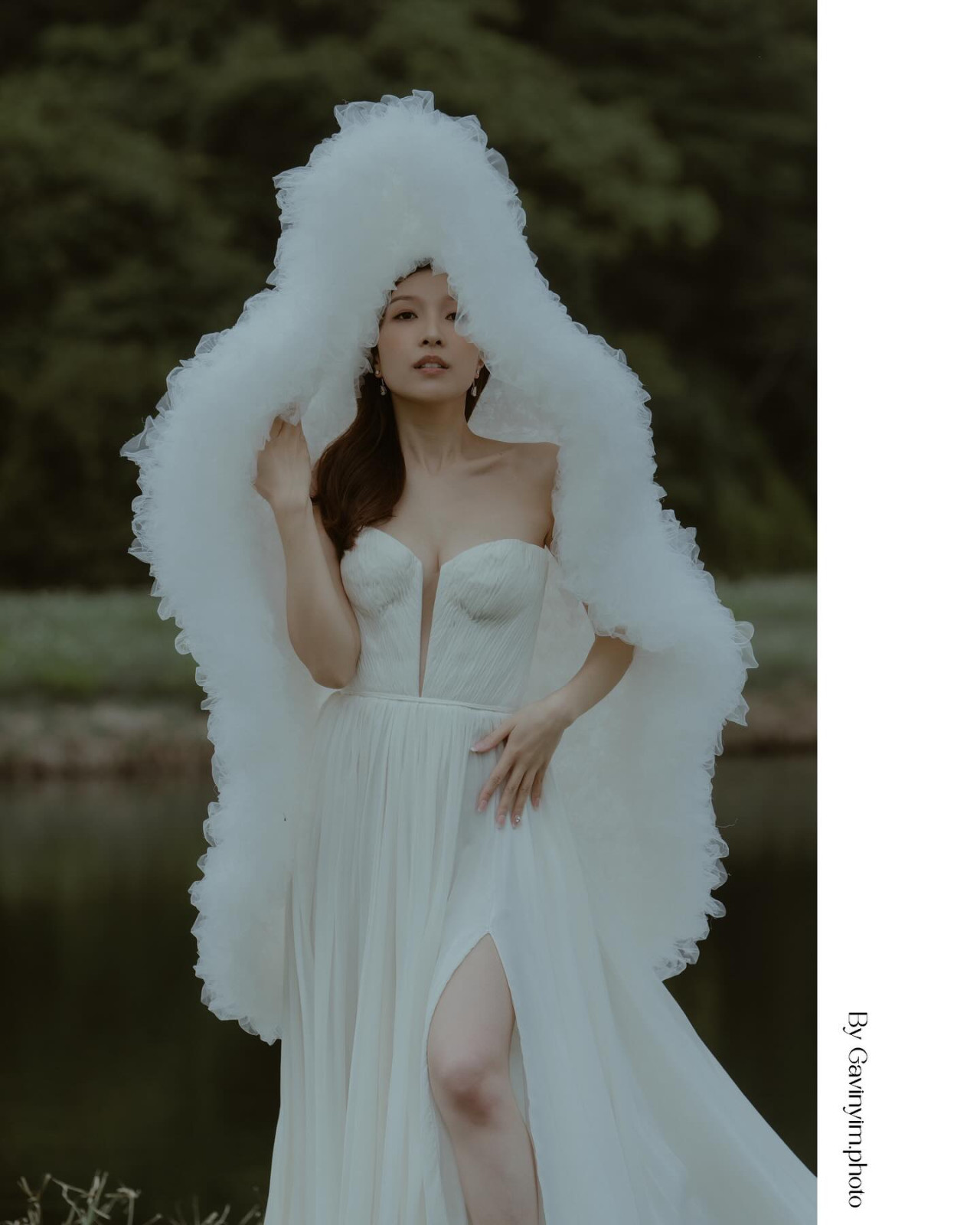 千億女友郭嘉文IG公開藝術婚照係好事近？激罕性感Deep V惹網民猜測 | UHK 港生活