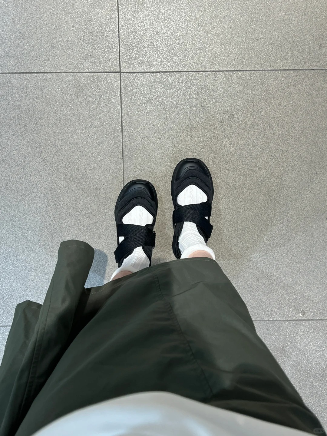 MUJI無印良品忍者涼鞋爆紅？平價版KEEN內地瘋搶網民：好醜又好可愛 | UHK 港生活