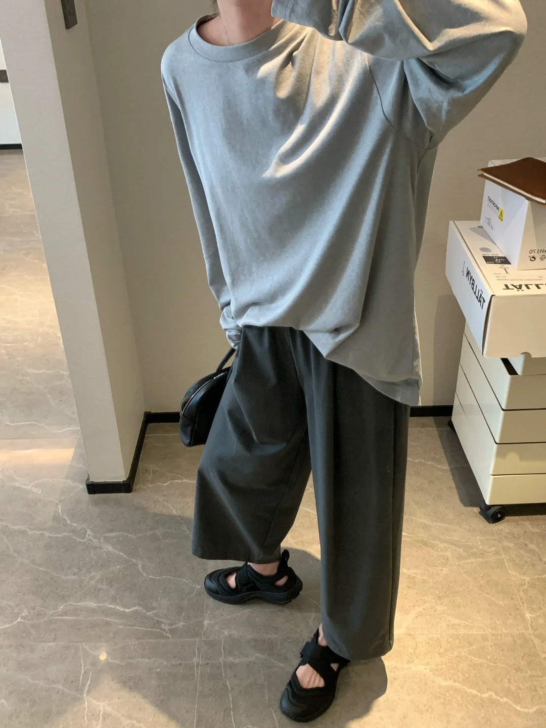 MUJI無印良品忍者涼鞋爆紅？平價版KEEN內地瘋搶網民：好醜又好可愛 | UHK 港生活