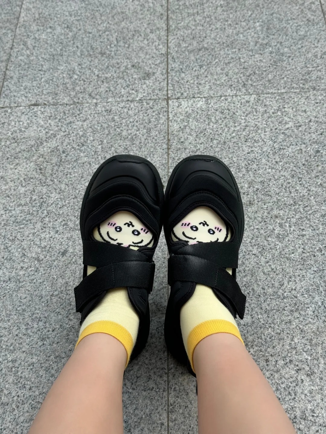 MUJI無印良品忍者涼鞋爆紅？平價版KEEN內地瘋搶網民：好醜又好可愛 | UHK 港生活