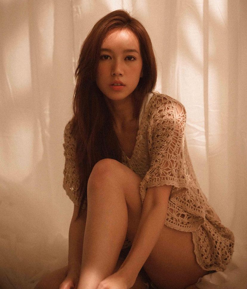 傅嘉莉驚爆疑似做媽媽震驚網民 IG無預警晒餅印混血初生BB相 | UHK 港生活