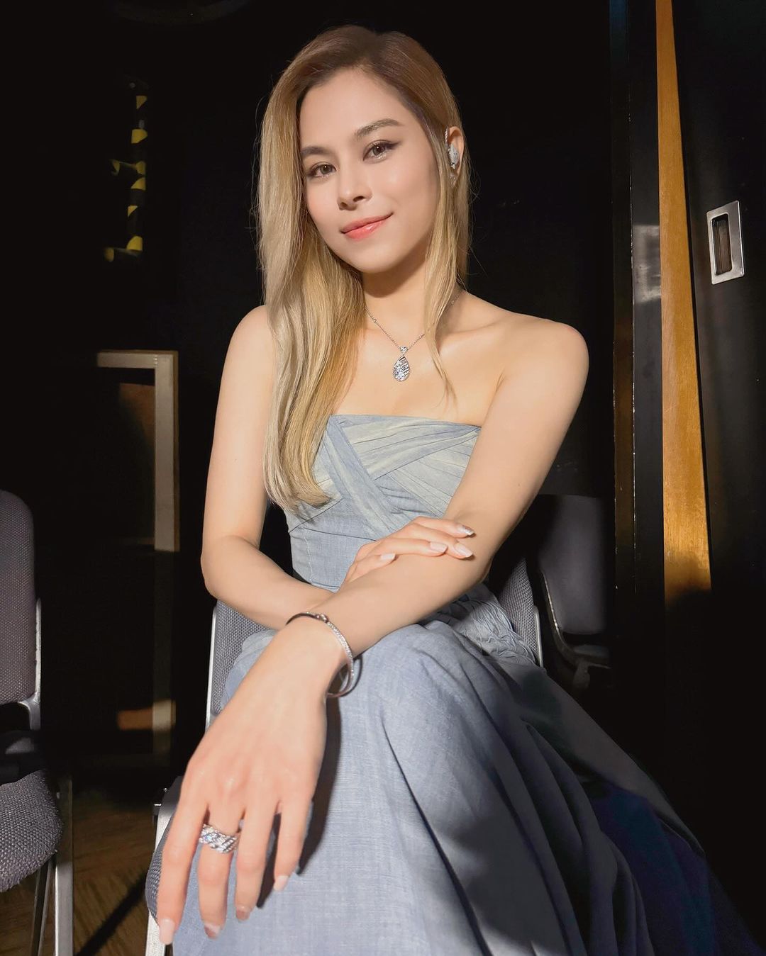 Gin Lee李幸倪新歌封面搞公開招募設計 冇獎遊戲爆公關災難：唔尊重創作 | UHK 港生活