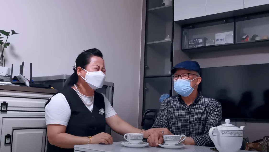 網民 Facebook 成立「何伯老婆關注組」 大玩 AI 模擬「新何太」真面目 | ezone