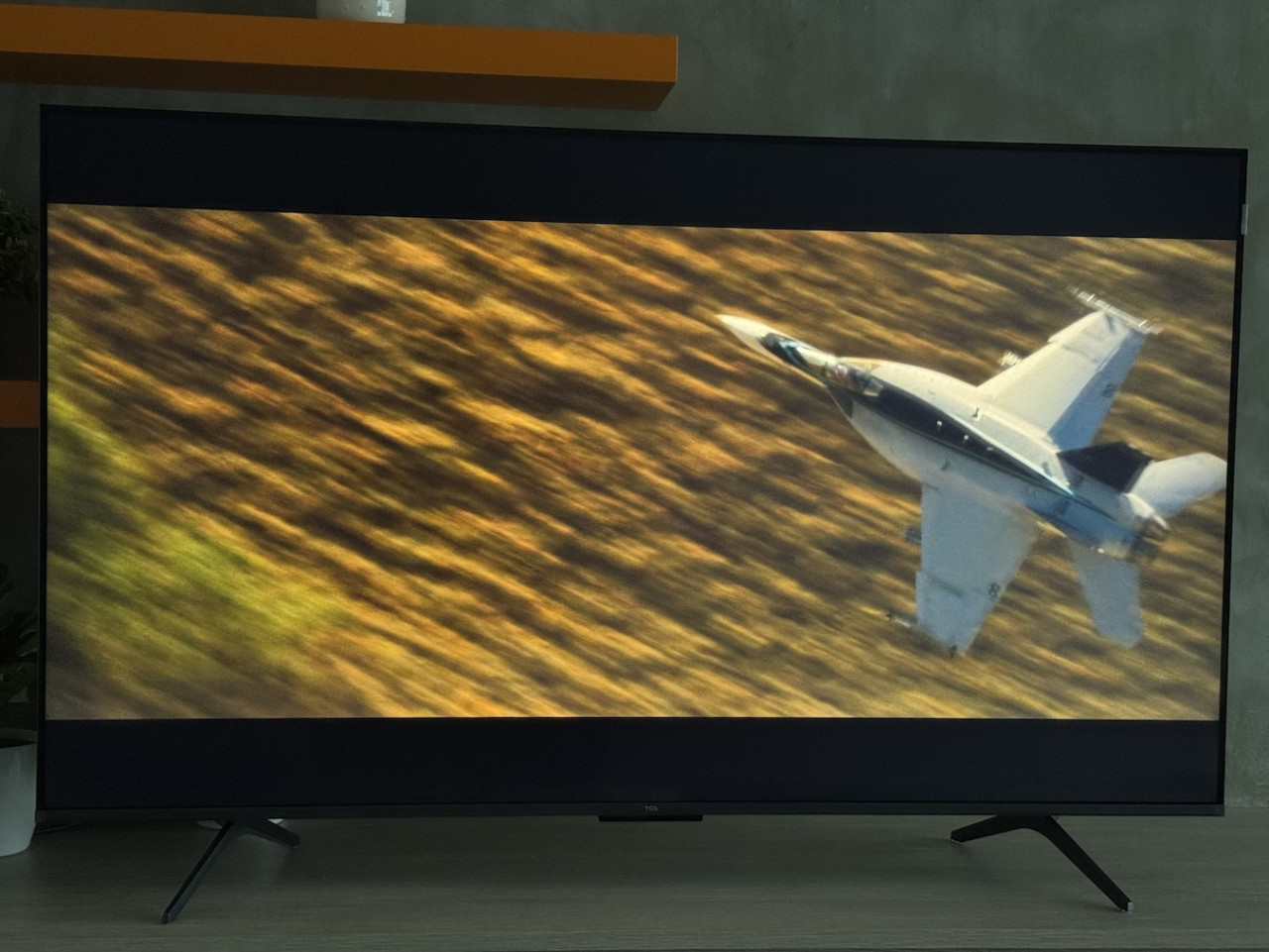 TCL C655 QLED 高性價比電視實試！內置 Onkyo 2.1 喇叭有靚聲 | ezone