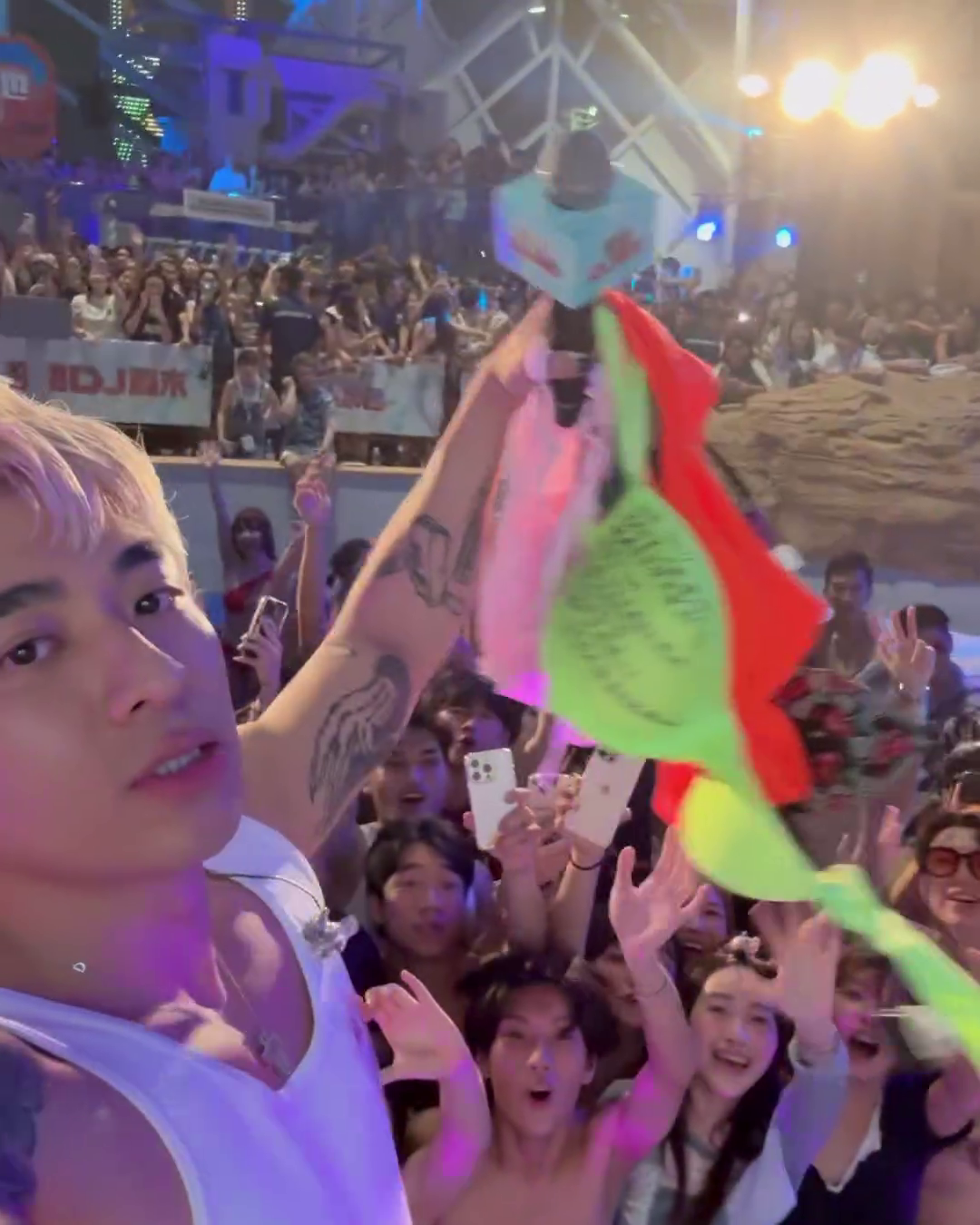 Tyson Yoshi突宣布向女友求婚成功 IG大曬巨鑽高呼：She said yes | UHK 港生活