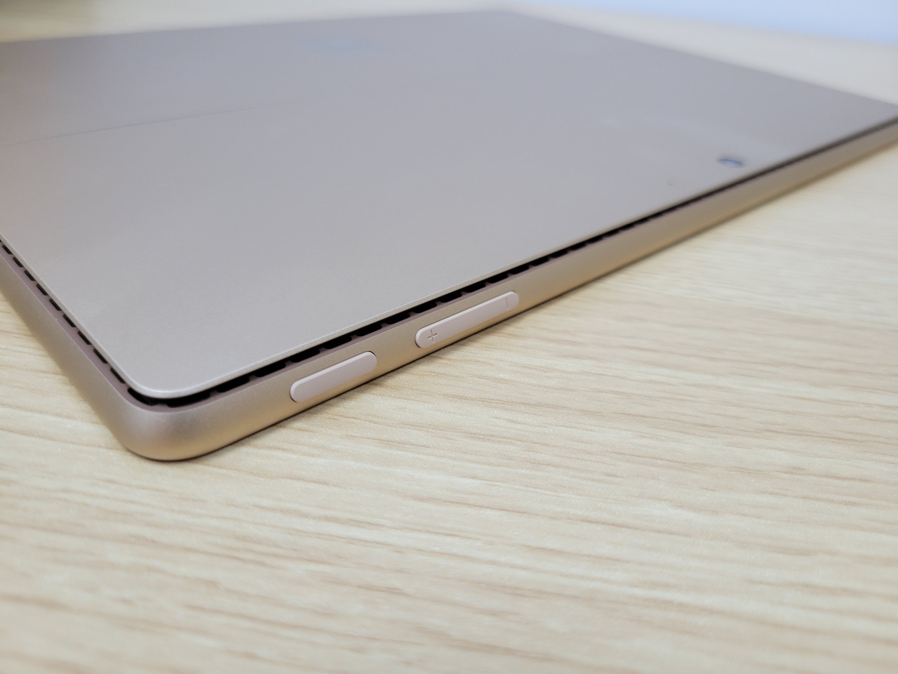 【開箱】Microsoft Surface Pro 11 登場 全新 AI 功能逐樣試玩 | ezone