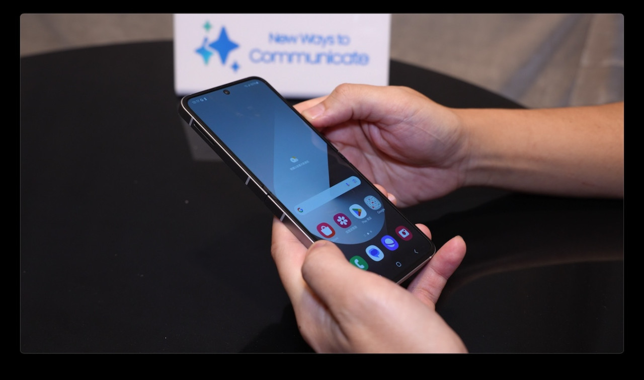 摺機2026｜小米/華為/samsung摺機8款熱賣比較 規格/售價/屏幕尺寸一覽 | ezone