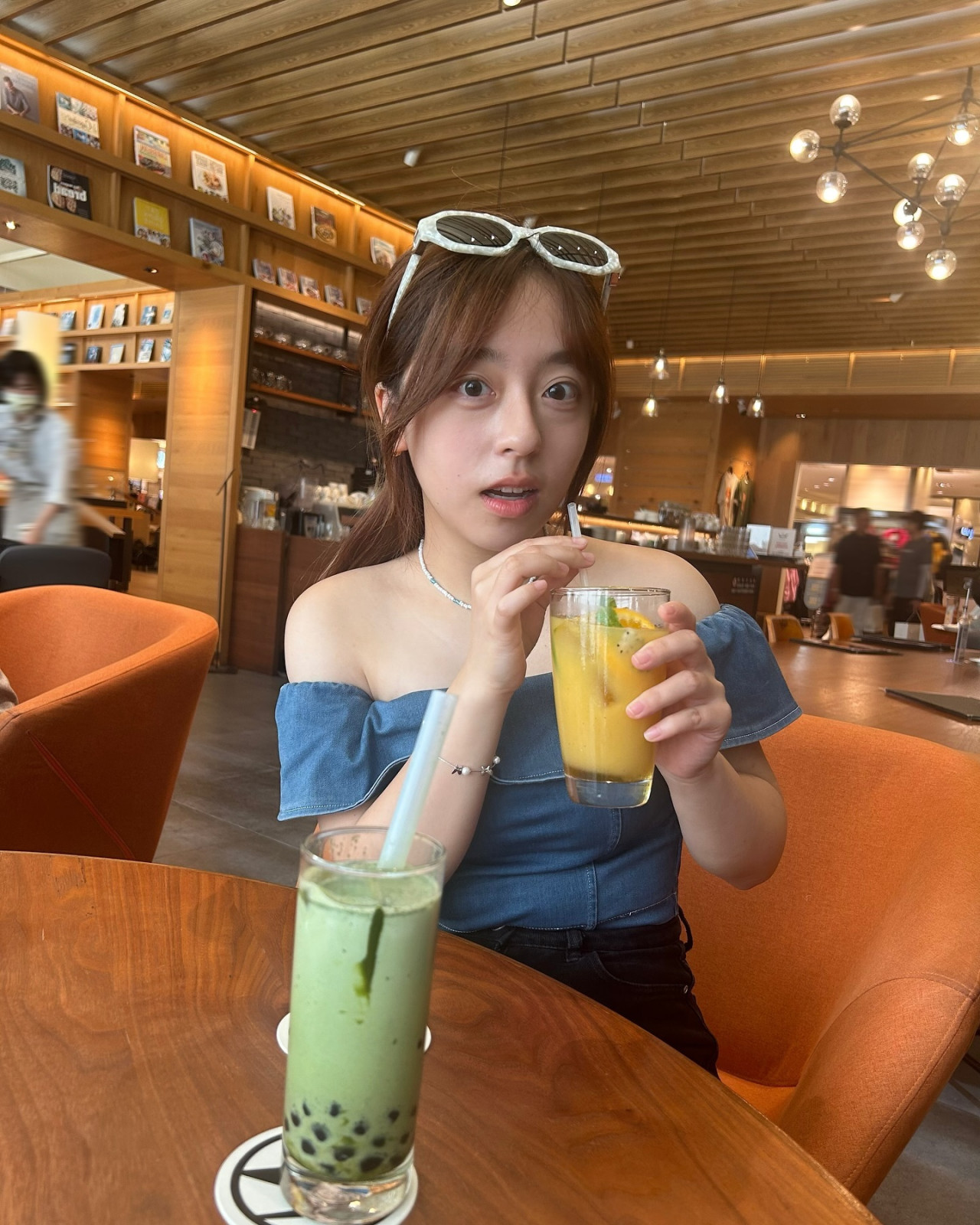 小如豬著瑜伽服曬腰觸犯「爵安法」 妹控Edan發「警告」禁止妹妹性感 | UHK 港生活