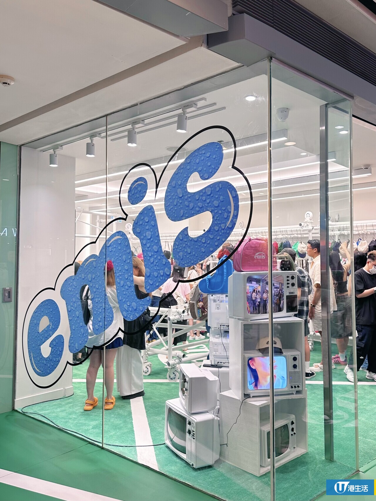 韓國潮牌emis期間限定店首次登陸香港！還原韓國門市設計/特設Y2K打卡位 | UHK 港生活