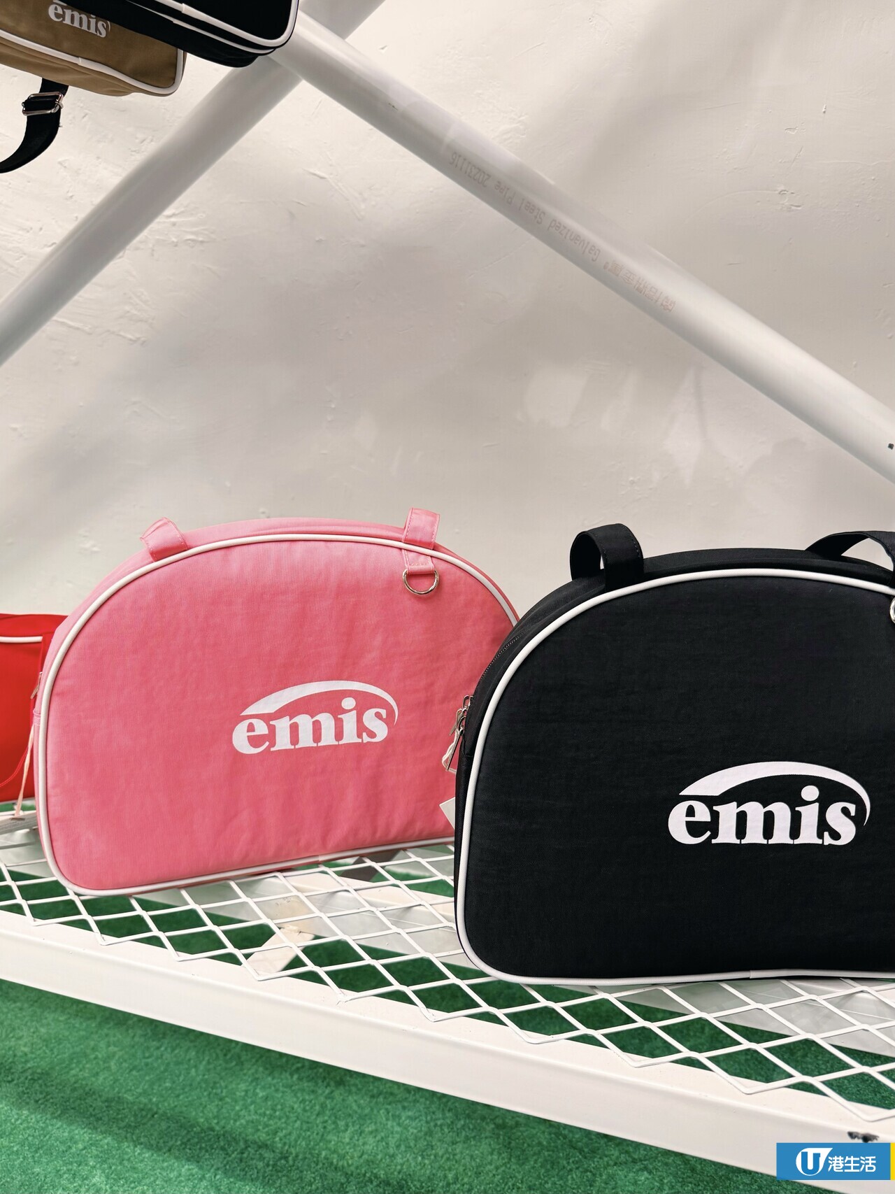 韓國潮牌emis期間限定店首次登陸香港！還原韓國門市設計/特設Y2K打卡位 | UHK 港生活