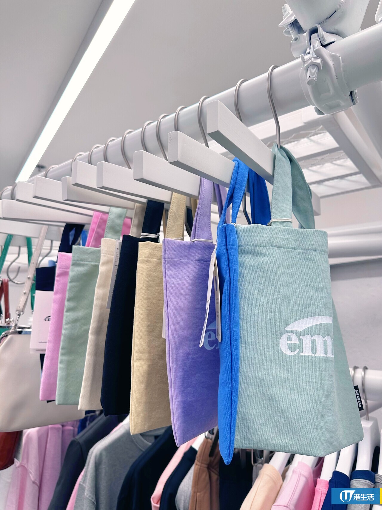 韓國潮牌emis期間限定店首次登陸香港！還原韓國門市設計/特設Y2K打卡位 | UHK 港生活