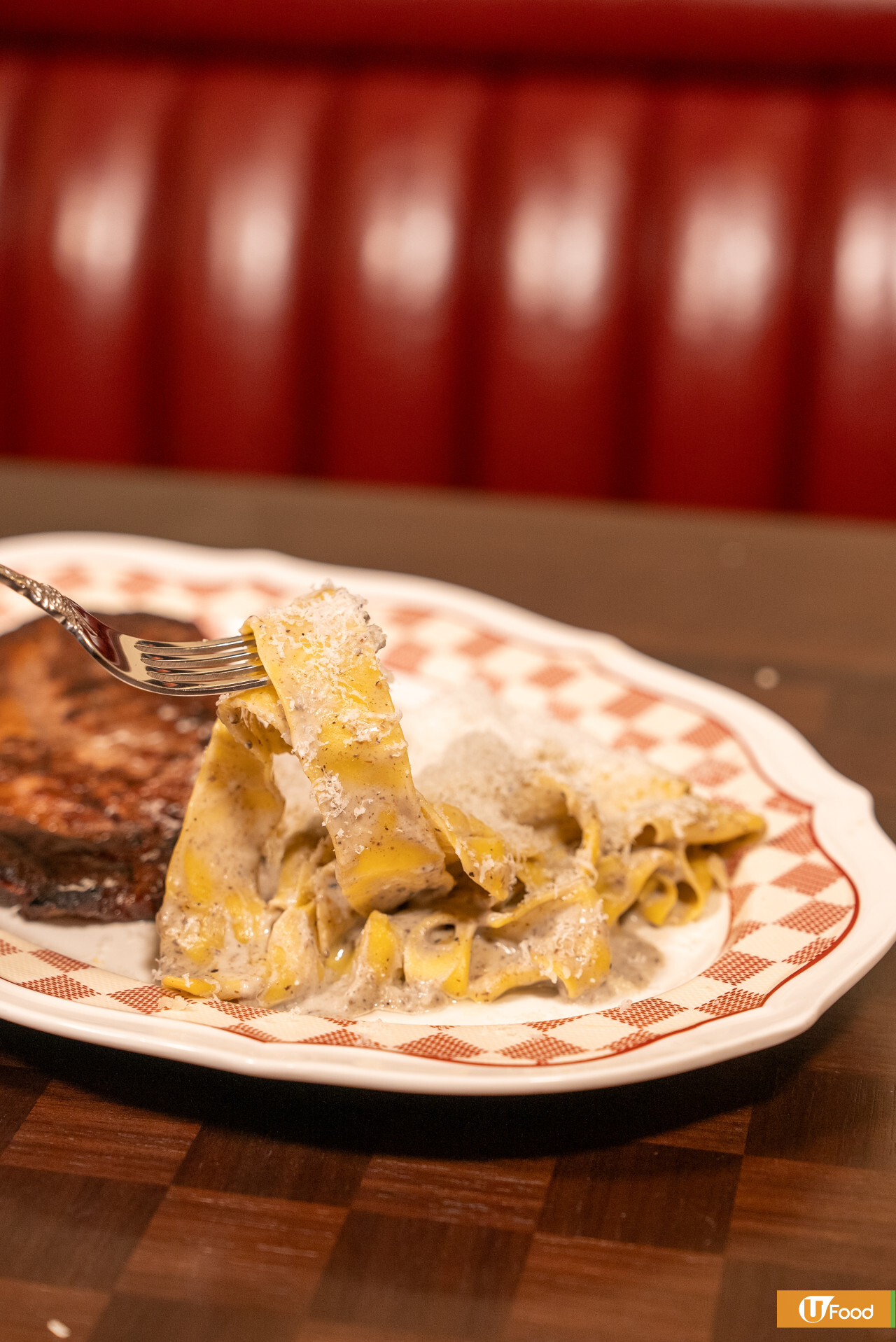 中環PMQ意大利餐廳Pasteako 復古裝潢下任食意粉！$188午餐有扒＋意粉＋甜品 | U Food