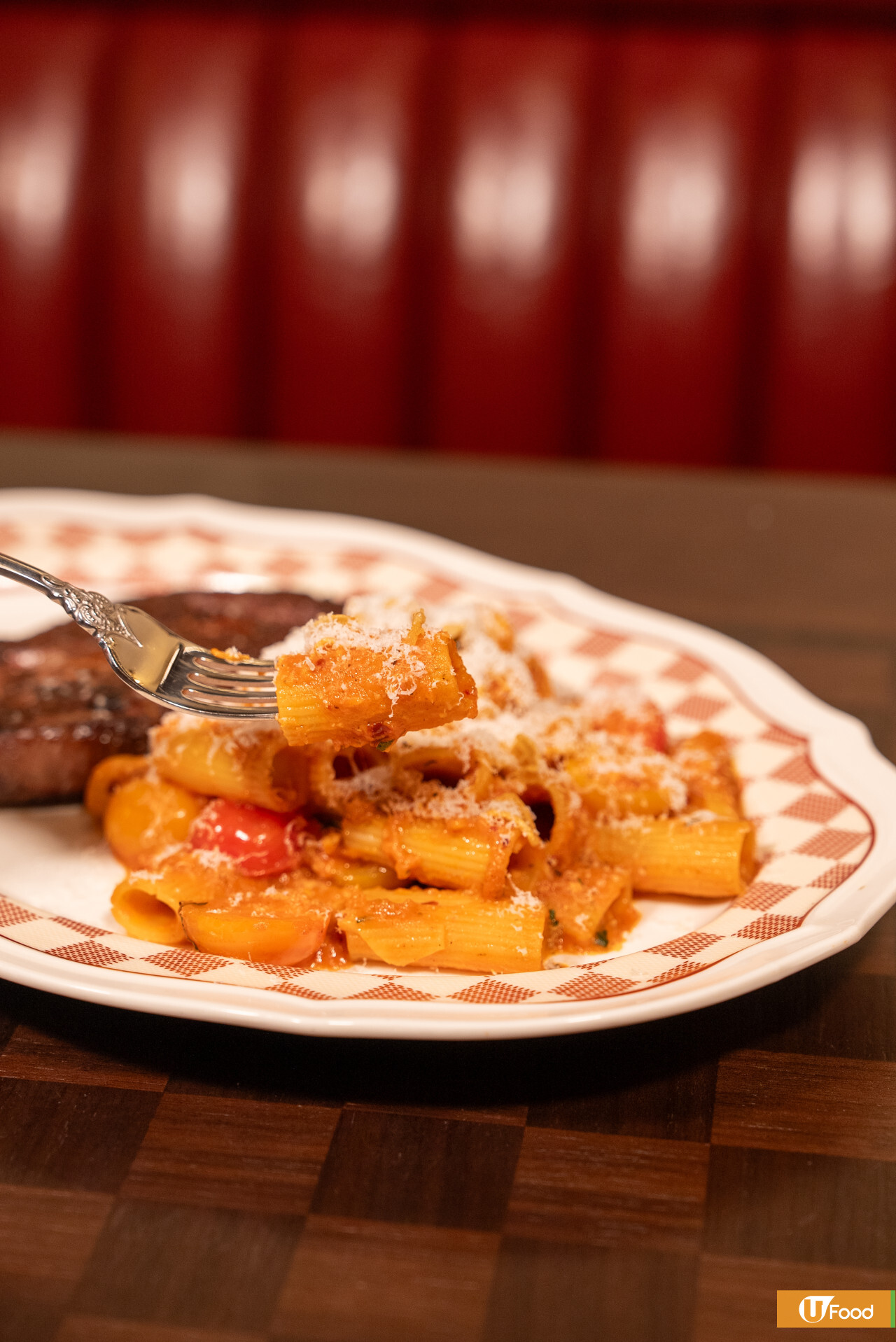 中環PMQ意大利餐廳Pasteako 復古裝潢下任食意粉！$188午餐有扒＋意粉＋甜品 | U Food