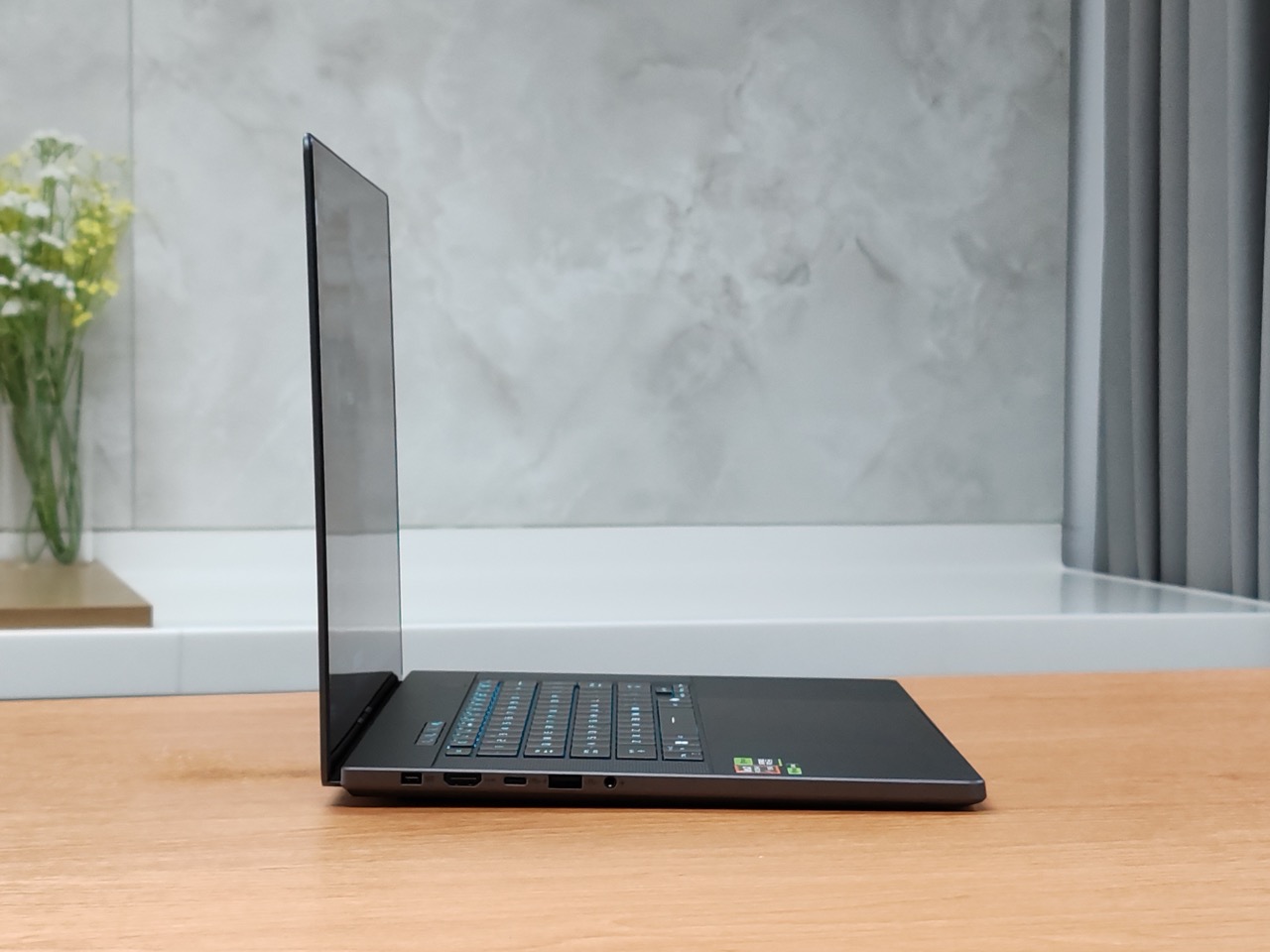 實試ROG Zephyrus G16（2024）GA605！AMD 50TOPS AI算力打機/工作更高效 | ezone