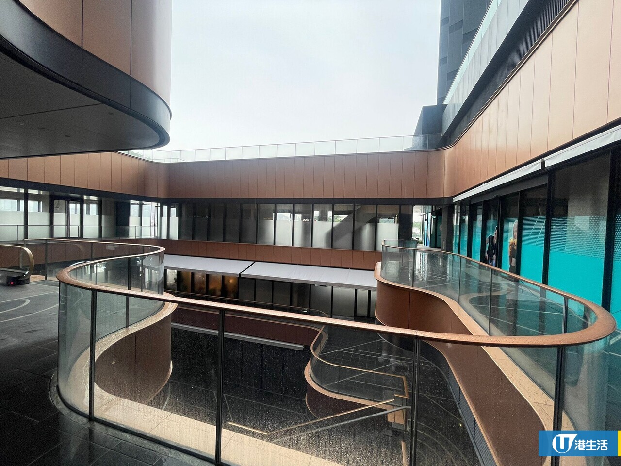 長沙灣新商場SOHO WEST開幕 臨海位置樓高三層！無邊際海景/食肆/設施直擊 | UHK 港生活