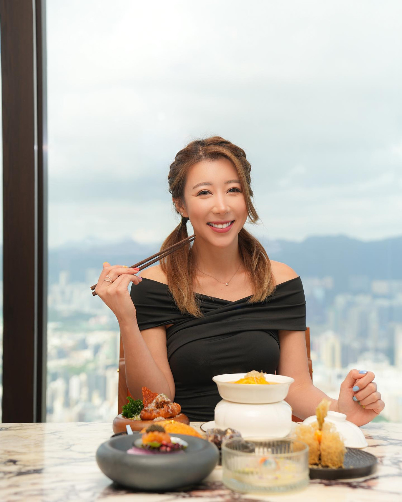 34歲TVB咪神入行12年疑宣布離巢！IG感慨貼緬懷工作照暗示新開始 | UHK 港生活