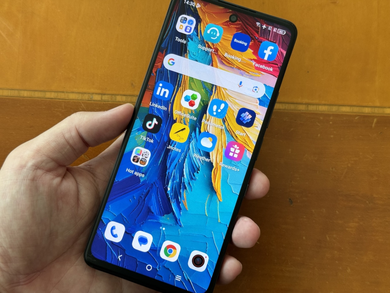 TCL 50 Pro NXTPAPER 5G 搭配「未來紙」再臨香港！同場加推 4G 底座功能機 | ezone