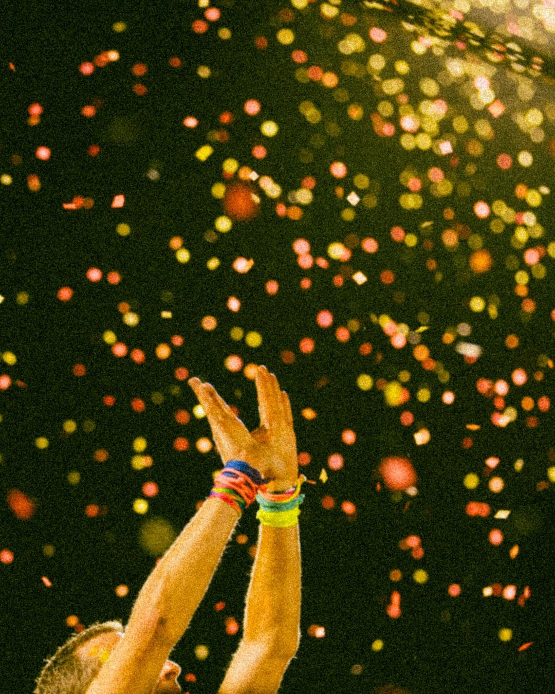 Coldplay香港演唱會2025購票懶人包！啟德體育館首場演唱會搶飛攻略座位表/歌單/票價一文睇清 | ezone