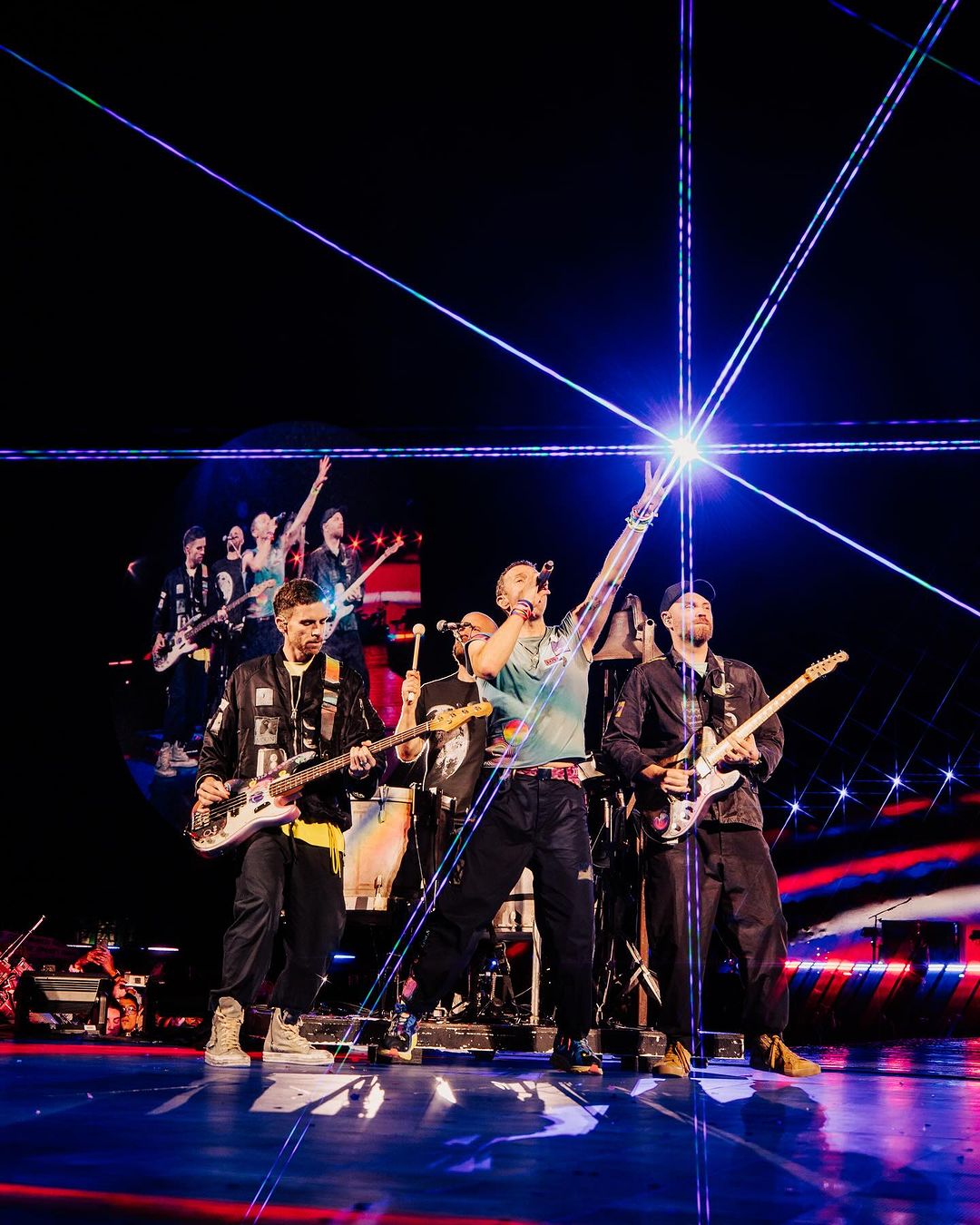 Coldplay香港演唱會懶人包｜一文看清入場時間流程/12項場地限制物品/交通安排 | UHK 港生活