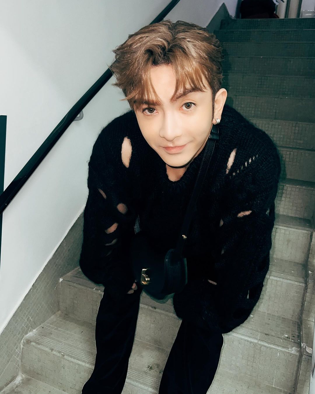 Anson Lo盧瀚霆自揭真實素顏一面 皮膚情況一覽無遺再曬玉背 | UHK 港生活