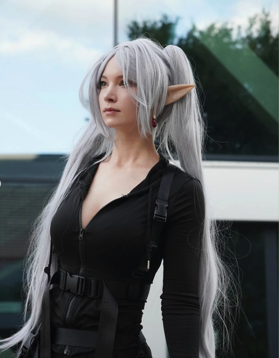 眼神可愛 日本超還原Coser 造型性感《換裝娃娃》海夢、原創競泳貓娘 | ezone