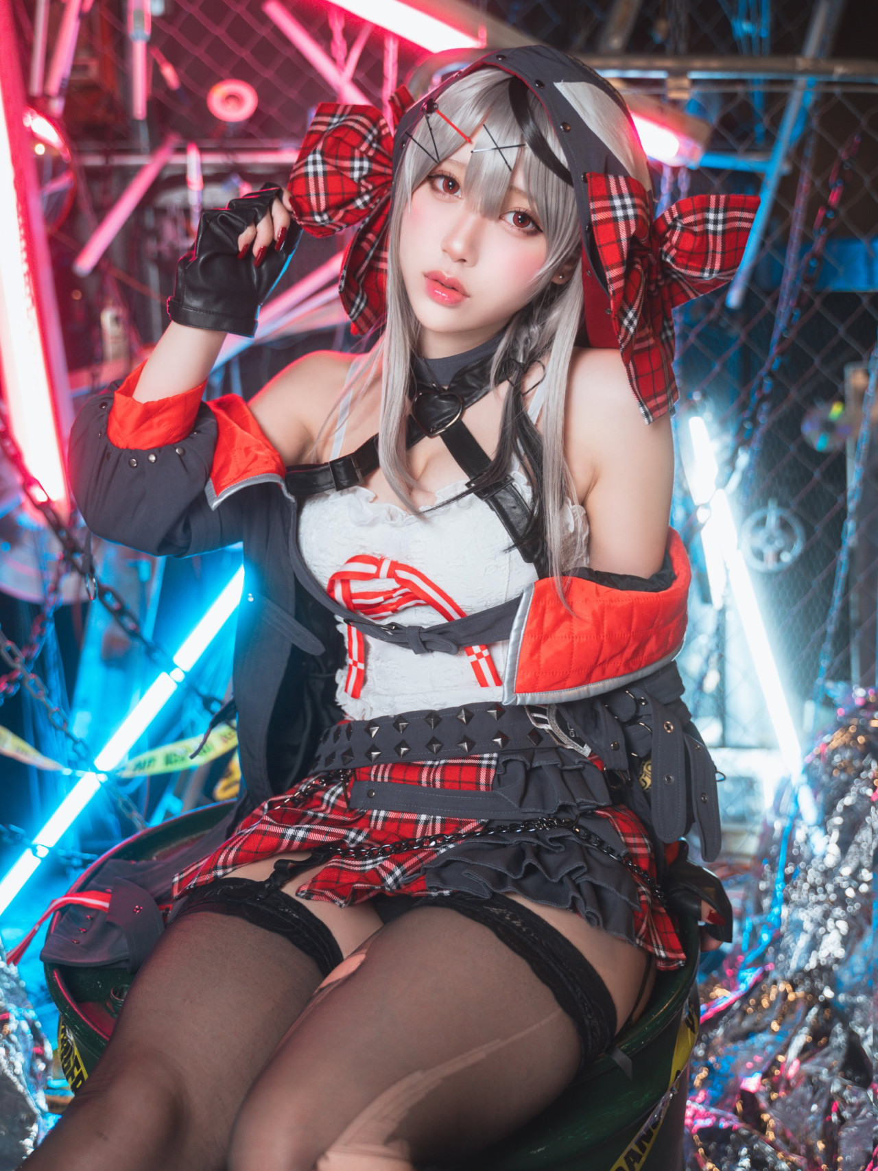 眼神可愛 日本超還原Coser 造型性感《換裝娃娃》海夢、原創競泳貓娘 | ezone