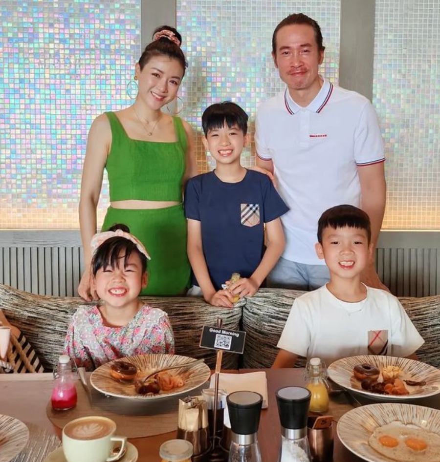 陳豪被野生捕獲親自買手袋寵老婆陳茵媺 好男人行為真實曝光送60萬Hermès袋最震撼 | UHK 港生活