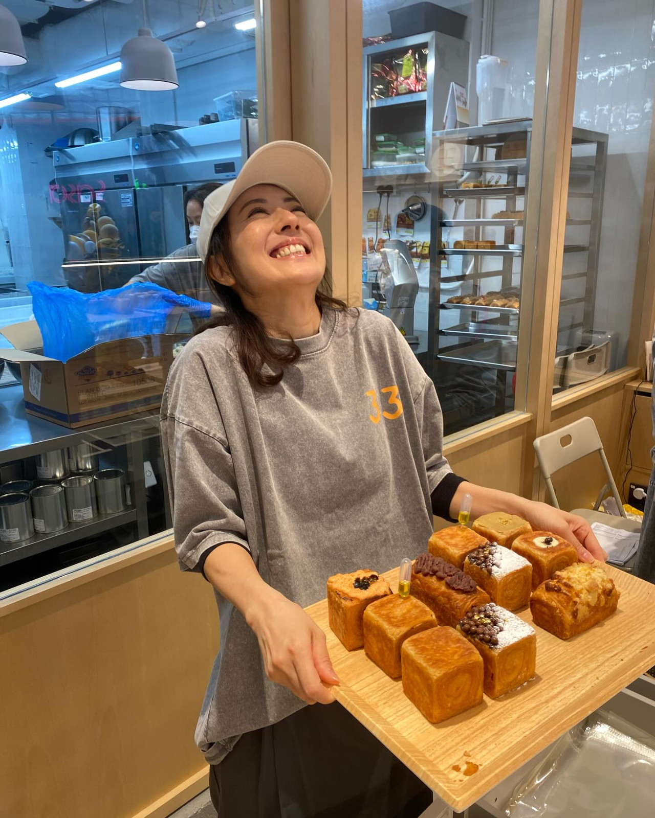 唐詩詠麵包店｜43歲唐詩詠銅鑼灣開麵包店 幕前減產轉軌道鑽研烘焙做老闆娘 | UHK 港生活