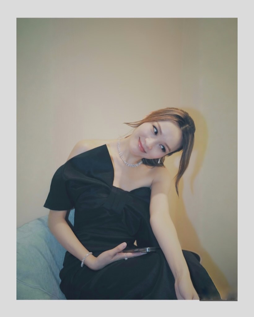 李佳芯IG疑似放閃公開新戀情？Po相被神秘人扭耳仔 5字愛的宣言有玄機 | UHK 港生活