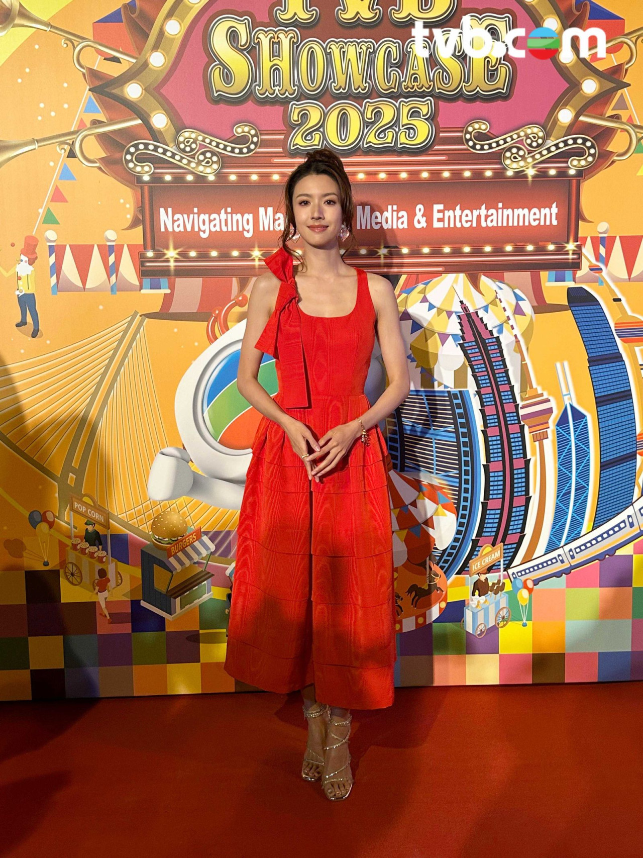 TVB節目巡禮｜莊子璇全身透視誘惑搏到盡 紅地氈女藝人華麗戰衣逐件睇！ | UHK 港生活