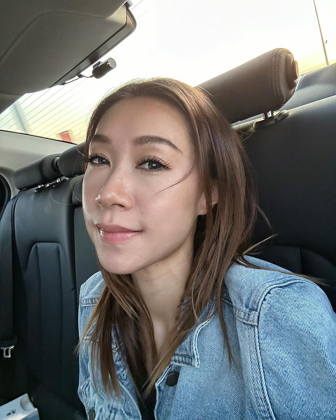 5大叔大媽坐東鐵頭等逃票斷正 位位罰1000？網民爆笑「貪心的後果」 | ezone