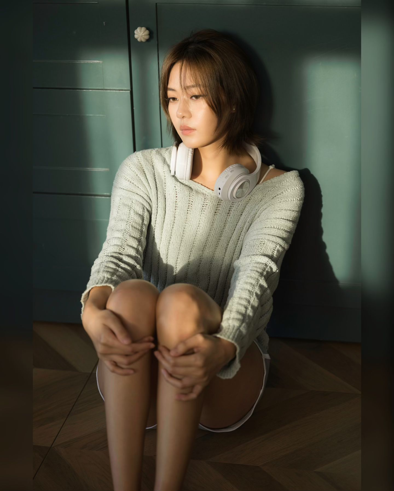 游嘉欣轉型性感試水溫晒白滑美背寫真 成年冇劇播頻頻Po福利相自救人氣 | UHK 港生活