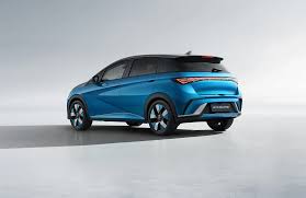 BYD電動車比較：U9/U8/新型號比亞迪規格售價一覽 七人車30萬有找 | ezone