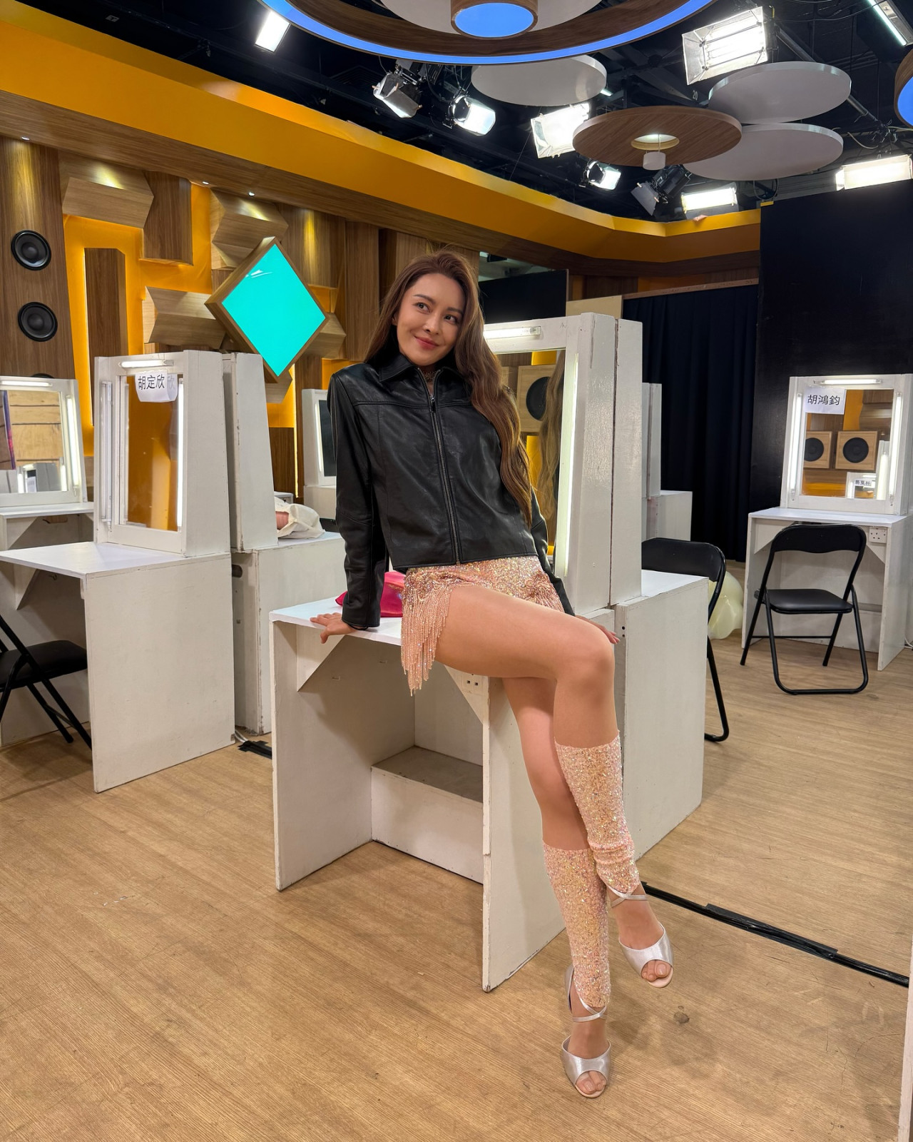 TVB台慶2024｜前TVB花旦闊別18年再度現身台慶夜 向海嵐驚喜參與魔術表演環節 | UHK 港生活