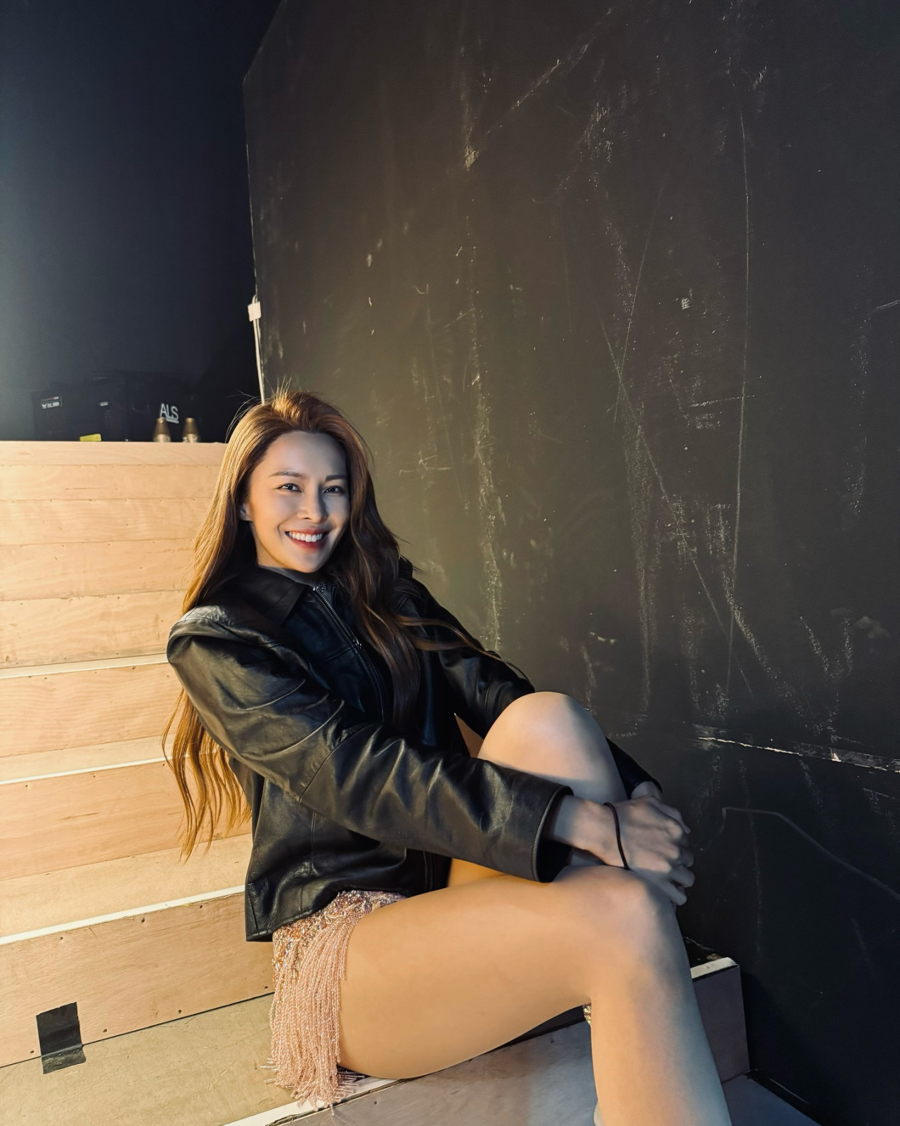 TVB台慶2024｜張曦雯超性感狂野舞衣秒殺30位女藝人 C位跳舞大晒fit爆身材女人味滿瀉 | UHK 港生活