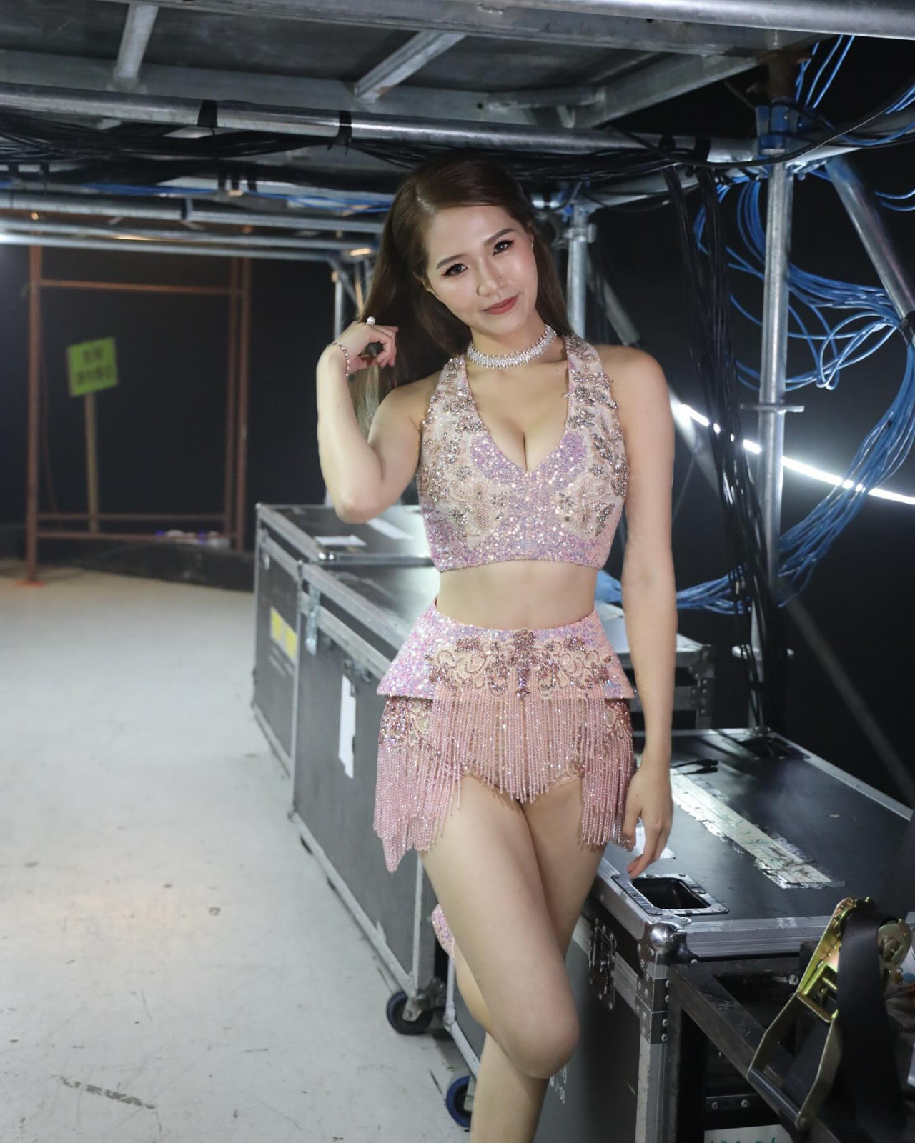 女神配對計劃｜「東張女神」梁敏巧是誰？34D導彈級巨胸上位現實中多才多藝 | UHK 港生活