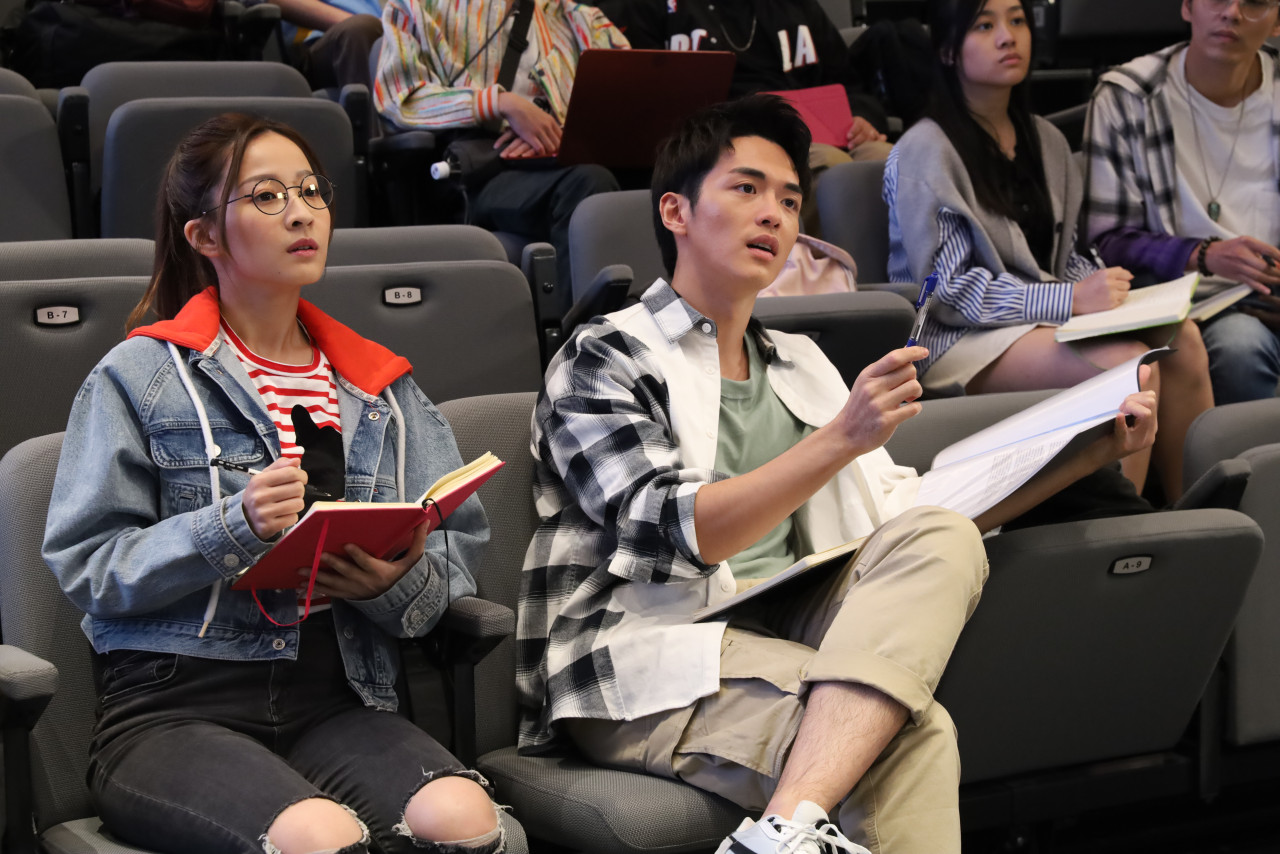 異空感應｜角色介紹/演員陣容 陳曉華一人分飾兩角邢可嵐/Mary 陳家樂再拍TVB | UHK 港生活