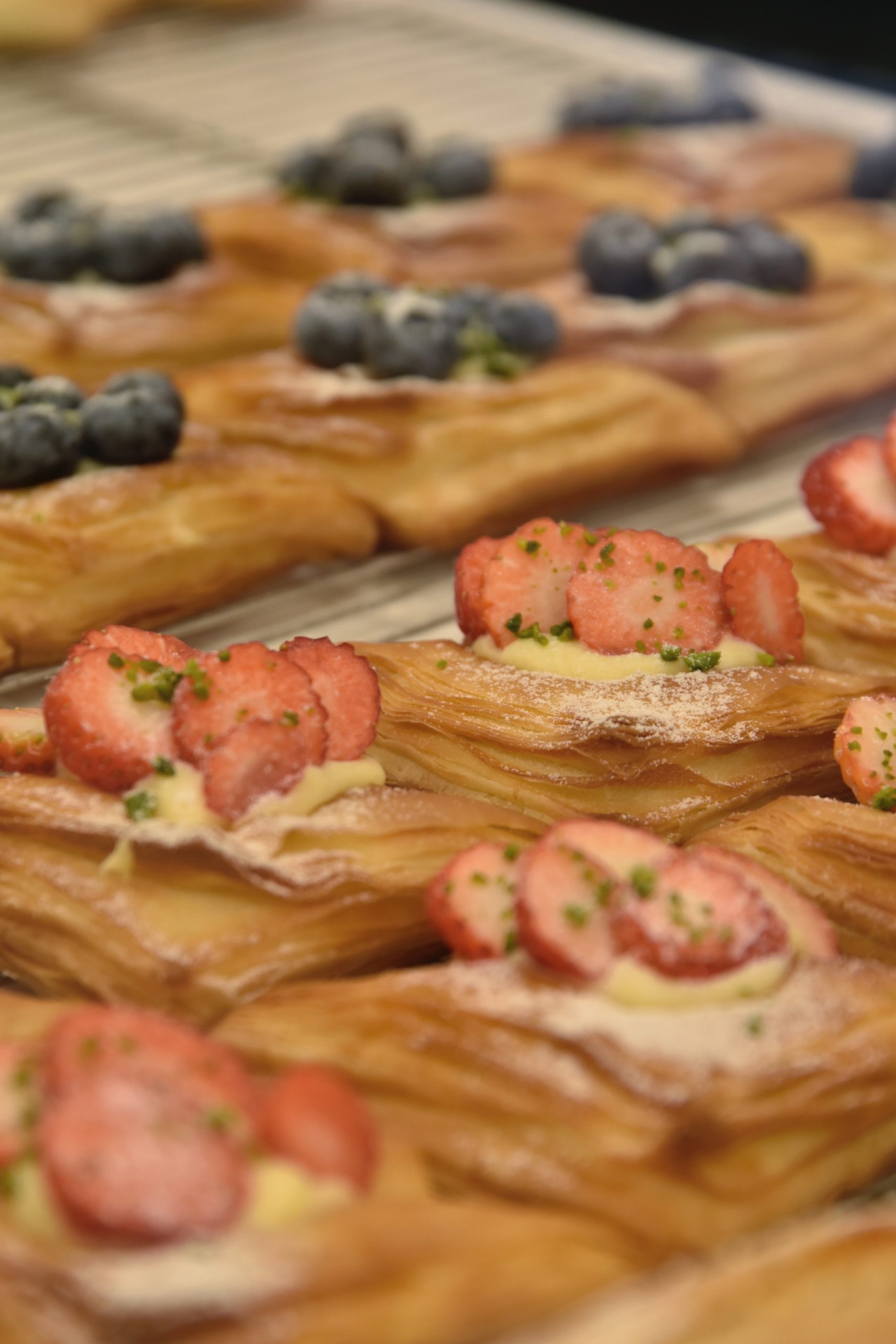 Beans Bakery進駐荃灣 逆市開第6間分店！接手八月堂舊址！八月堂全港執剩1間分店... | UHK 港生活